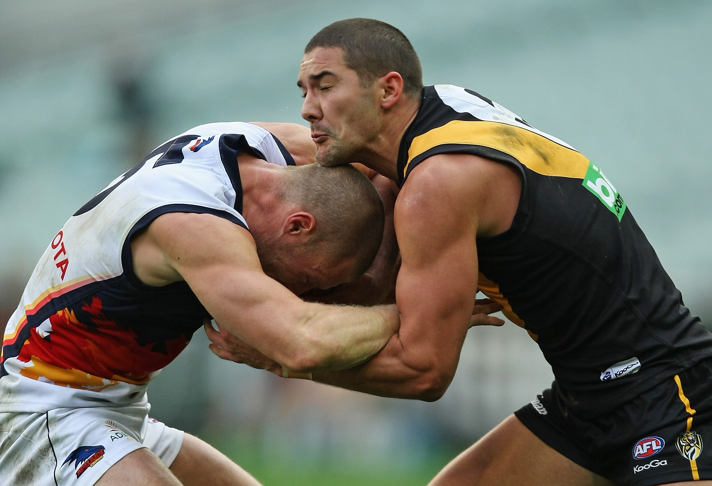 Thommo brings up Dream Team ton