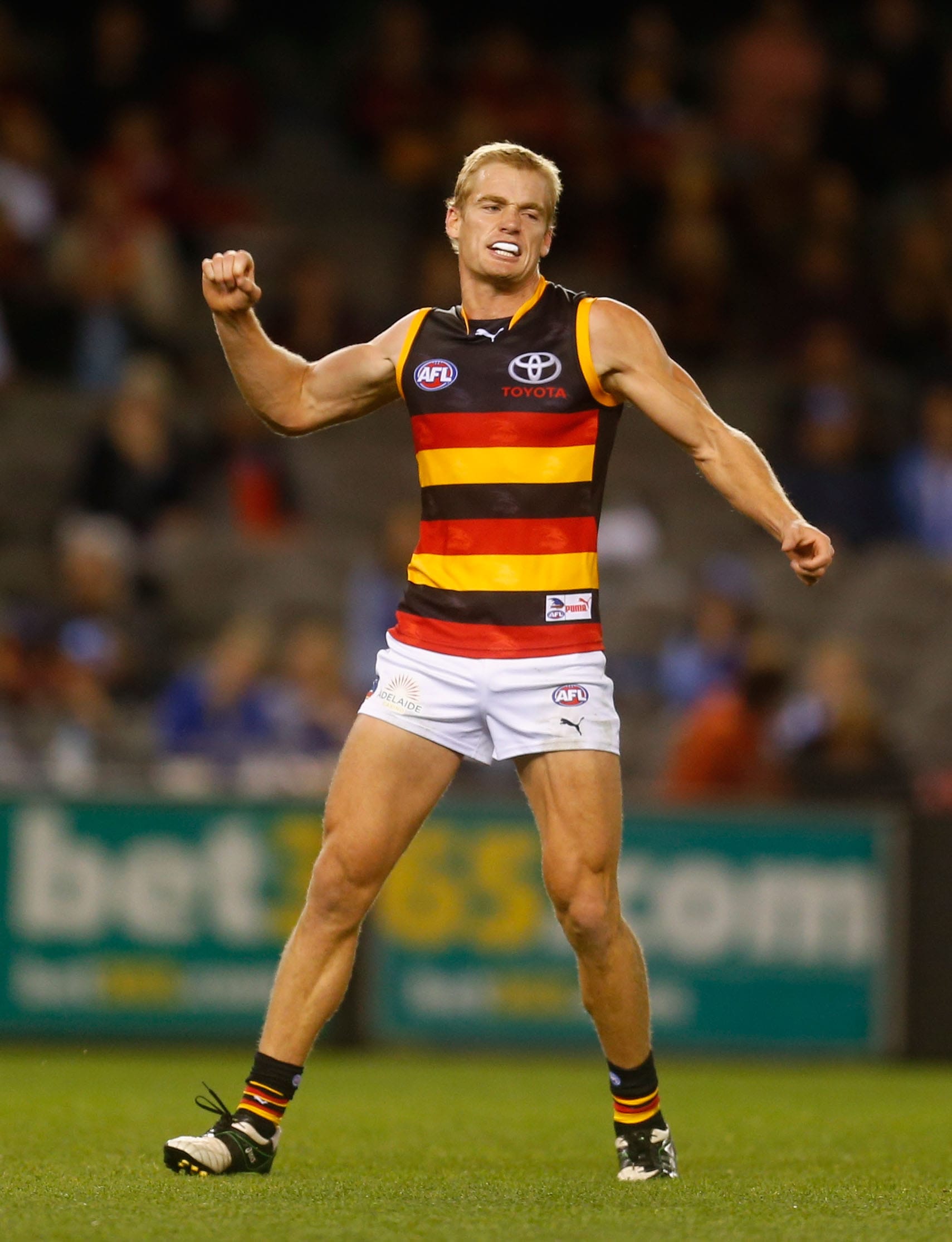 Six-goal Sam a Rising Star