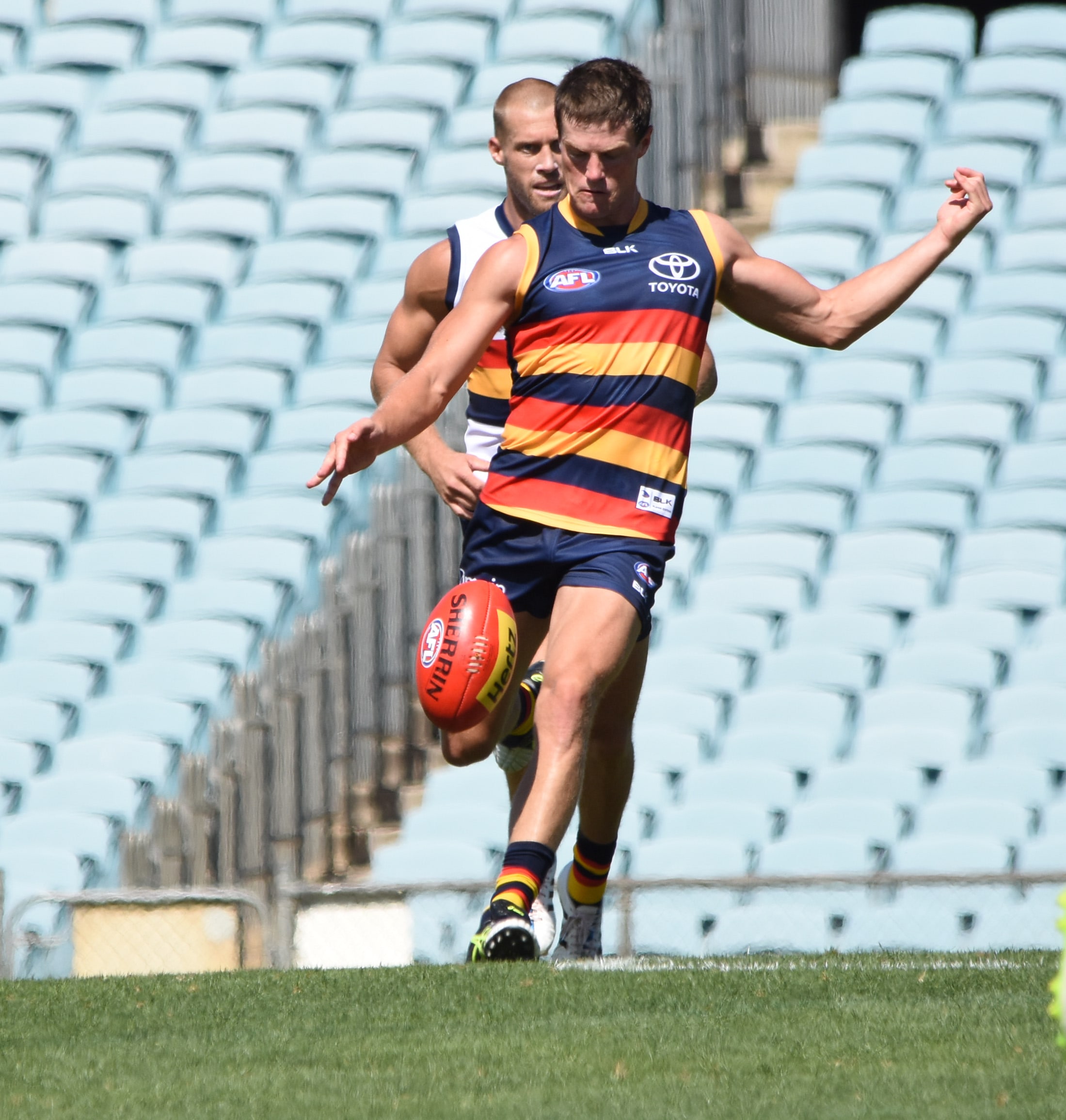Crows complete final hit-out