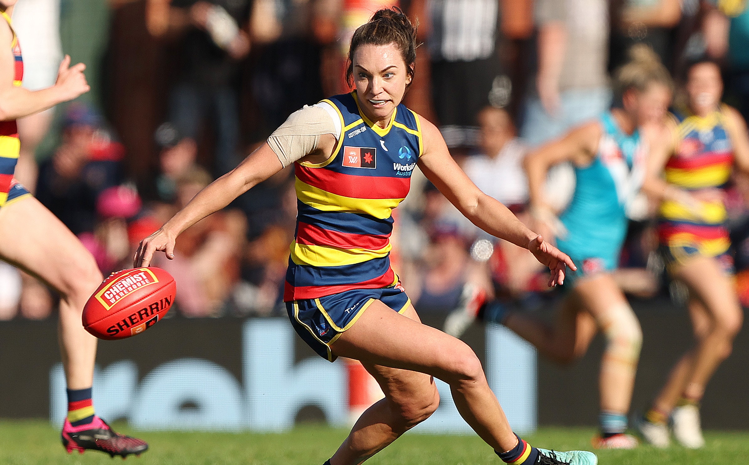 Crows taking it “one quarter a time”: Kelly