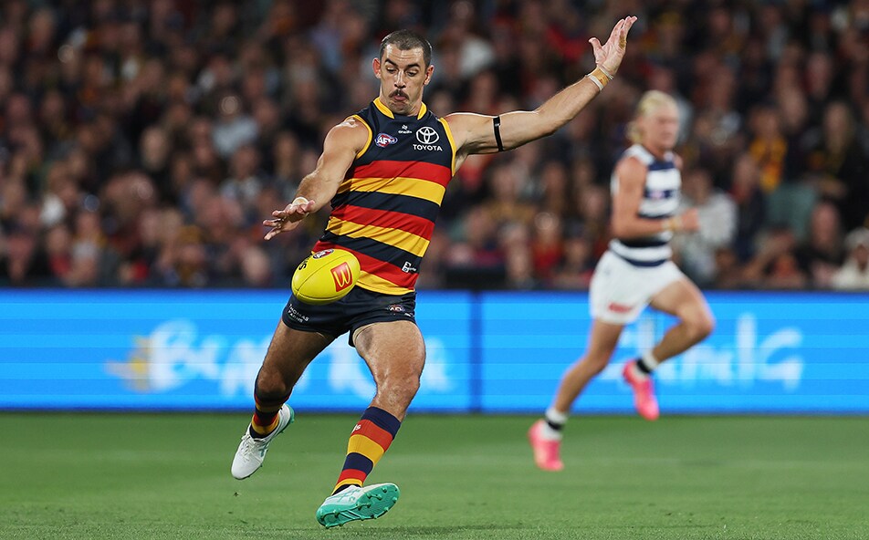 Walker reveals post-game guernsey swap with Cats star