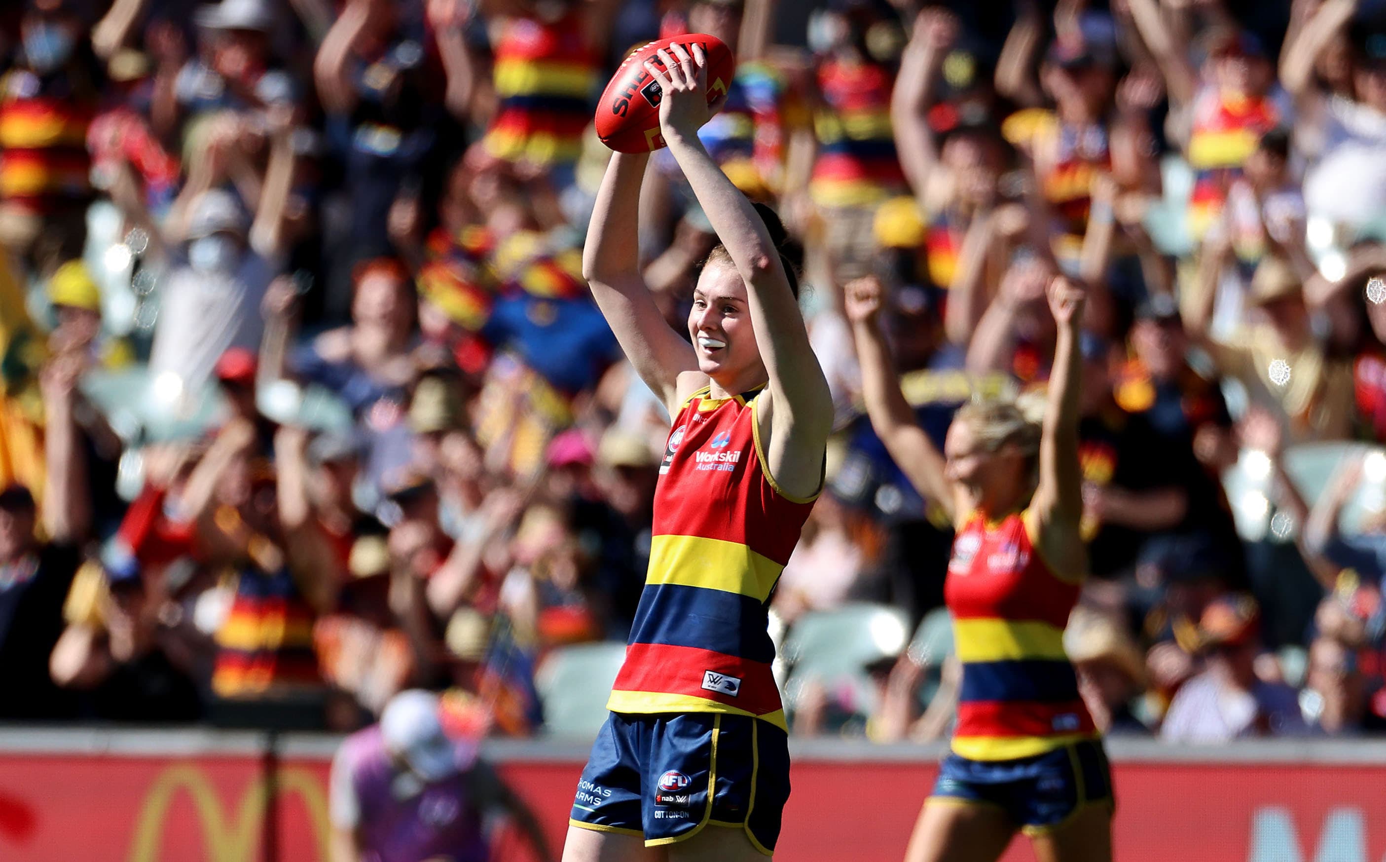 AFLW: Allan reflects on growth of women's football ahead of 10th season