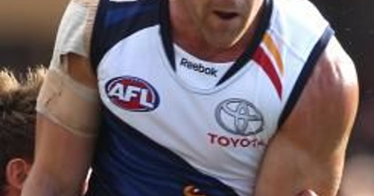 Hot Crows fly past Suns