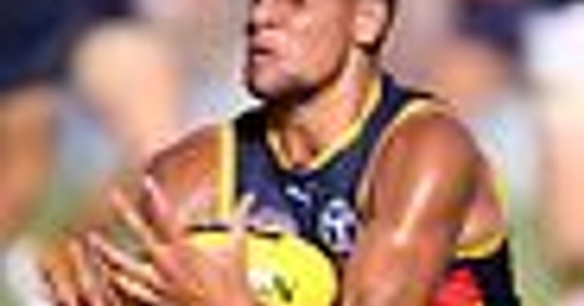 Team: Curly to debut