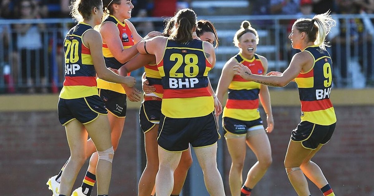 AFLW: Crows win despite injury scare
