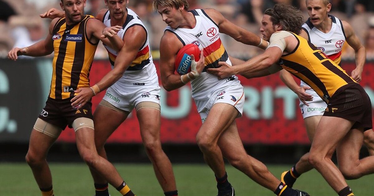 Crows fly into Team of the Week