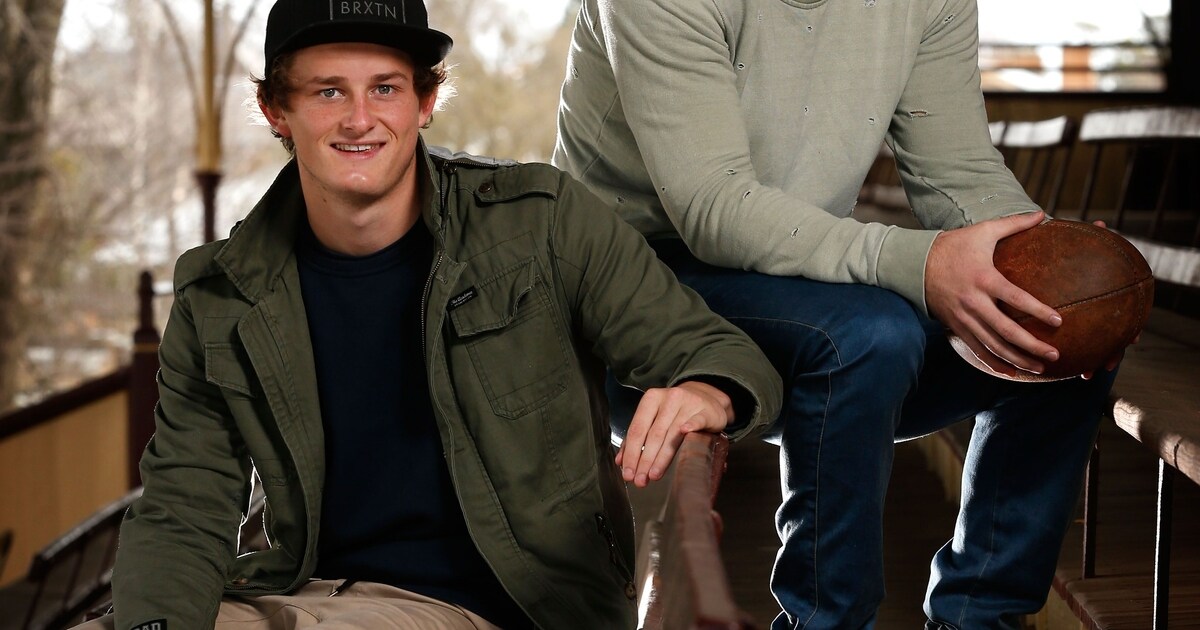 Crows Show: On the Crouch