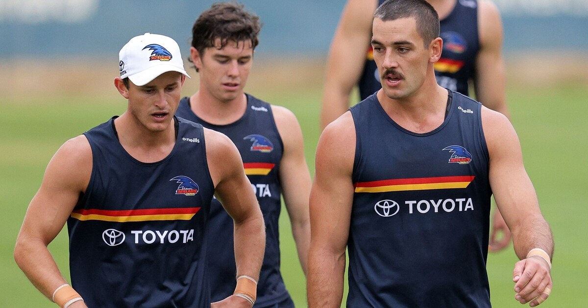 Walker and Crouch trade shots in prank war