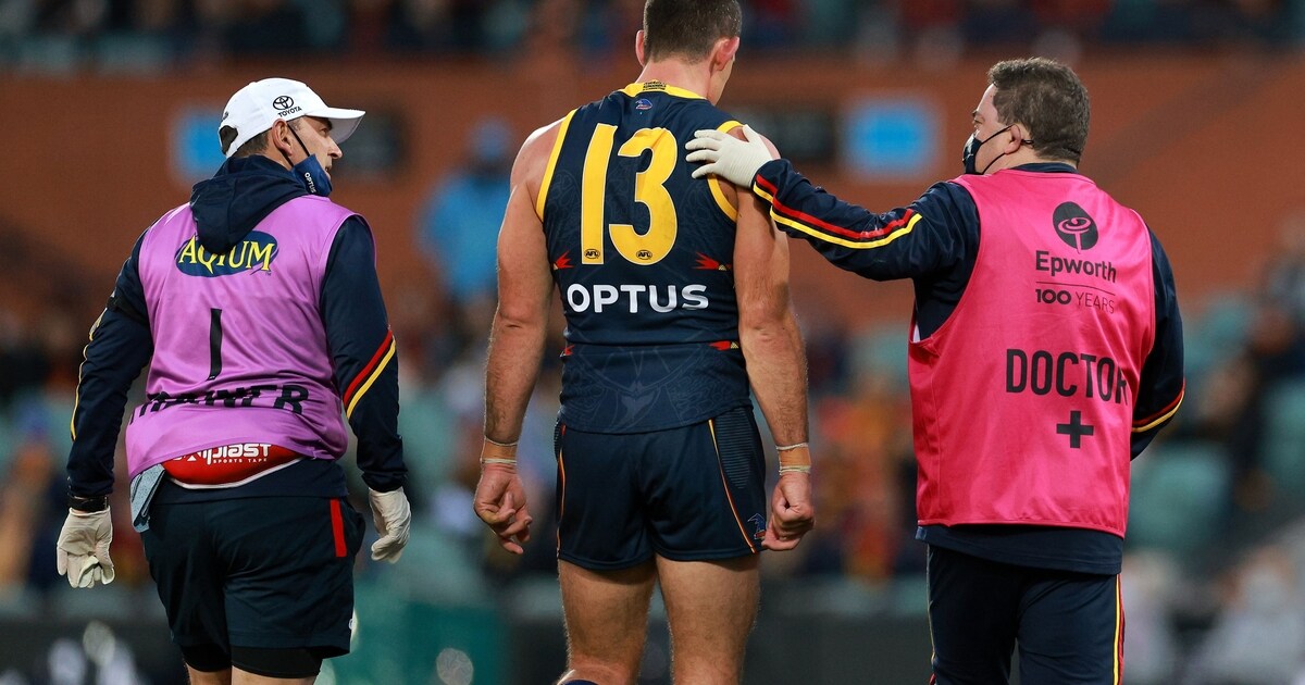 Walker, Brown ruled out for Round 17