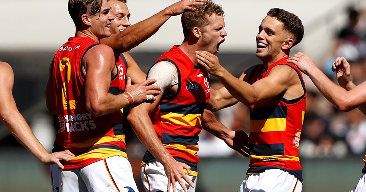 Hinge reveals reason behind re-signing with the Crows