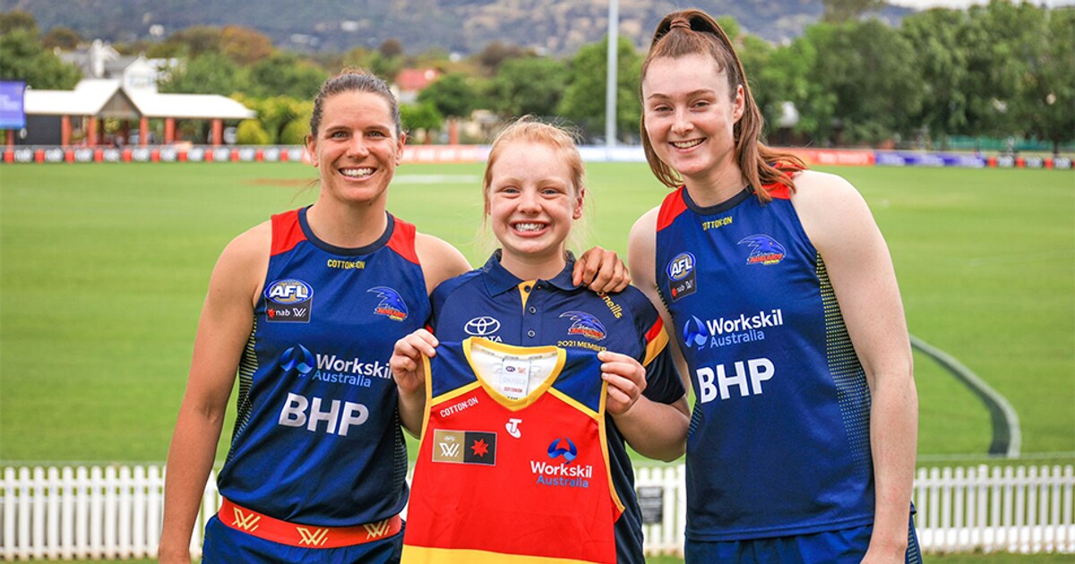 AFLW: Inspirational fan to lead out Crows in semi final