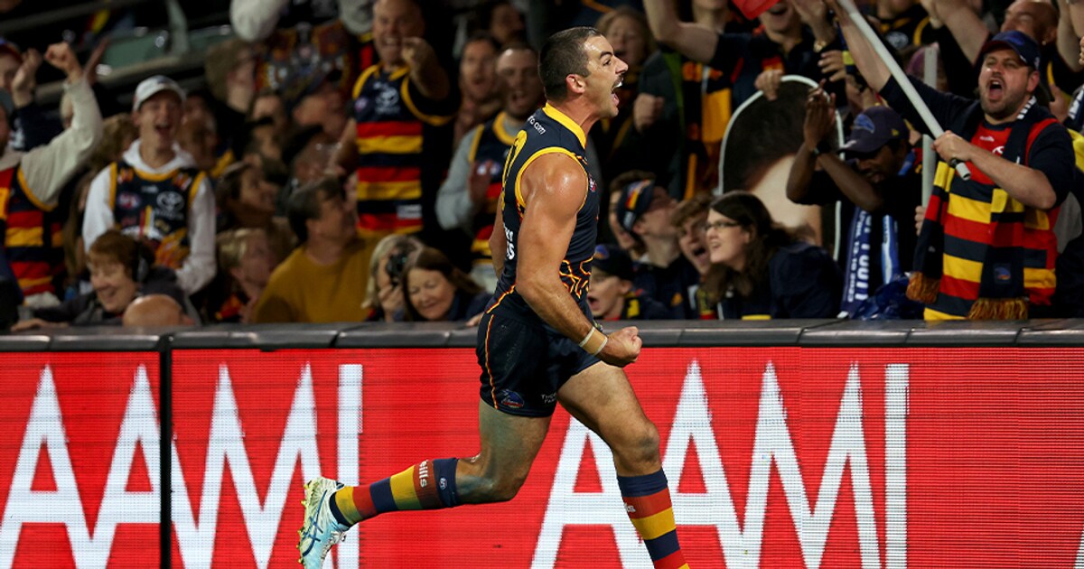 Match Report: Crows put on a show to blitz Blues