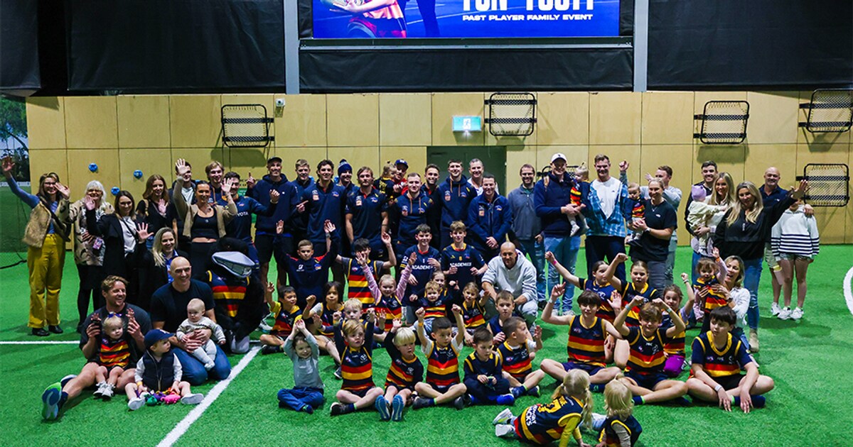 Crows past players and families connect at special event